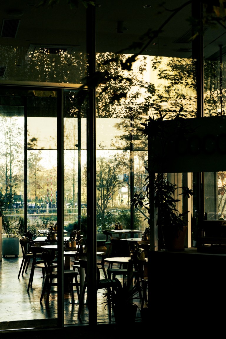 Commitment is quiet – Lines Between Living